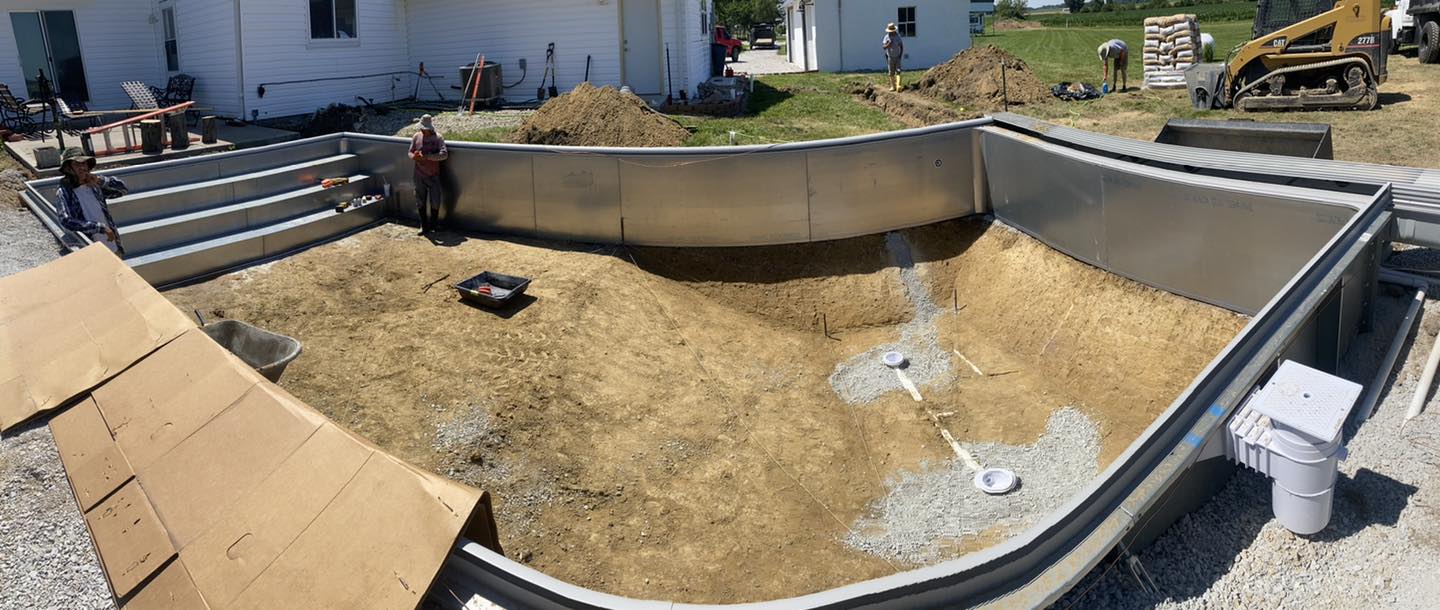 Hicks Construction – Specializing in excavation and Pool/Spa Installations.